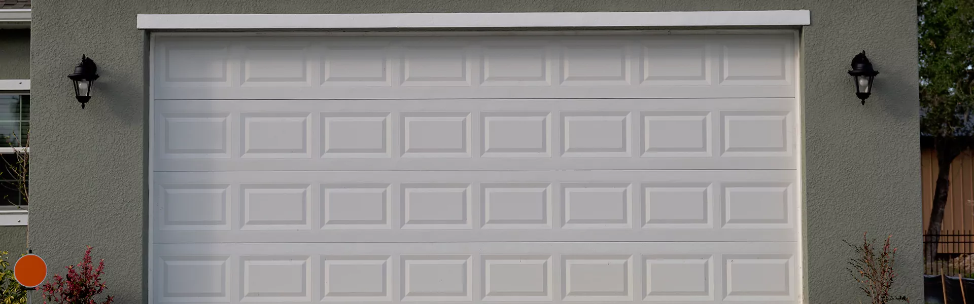 Vinyl Garage Doors Alafaya, Florida | Affordable Vinyl Garage Door Services